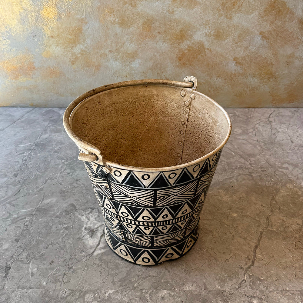 Painted Iron Bucket Planter– Sunshine Boulevard